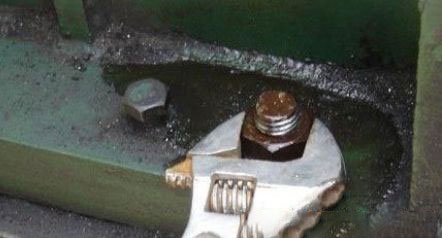 How To Unscrew A Rusted Bolt And Nut?| Xinchi